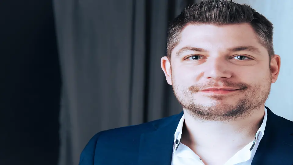 Führungswechsel bei der BARMER in Kiel : Tim Schaefer ist neuer ...